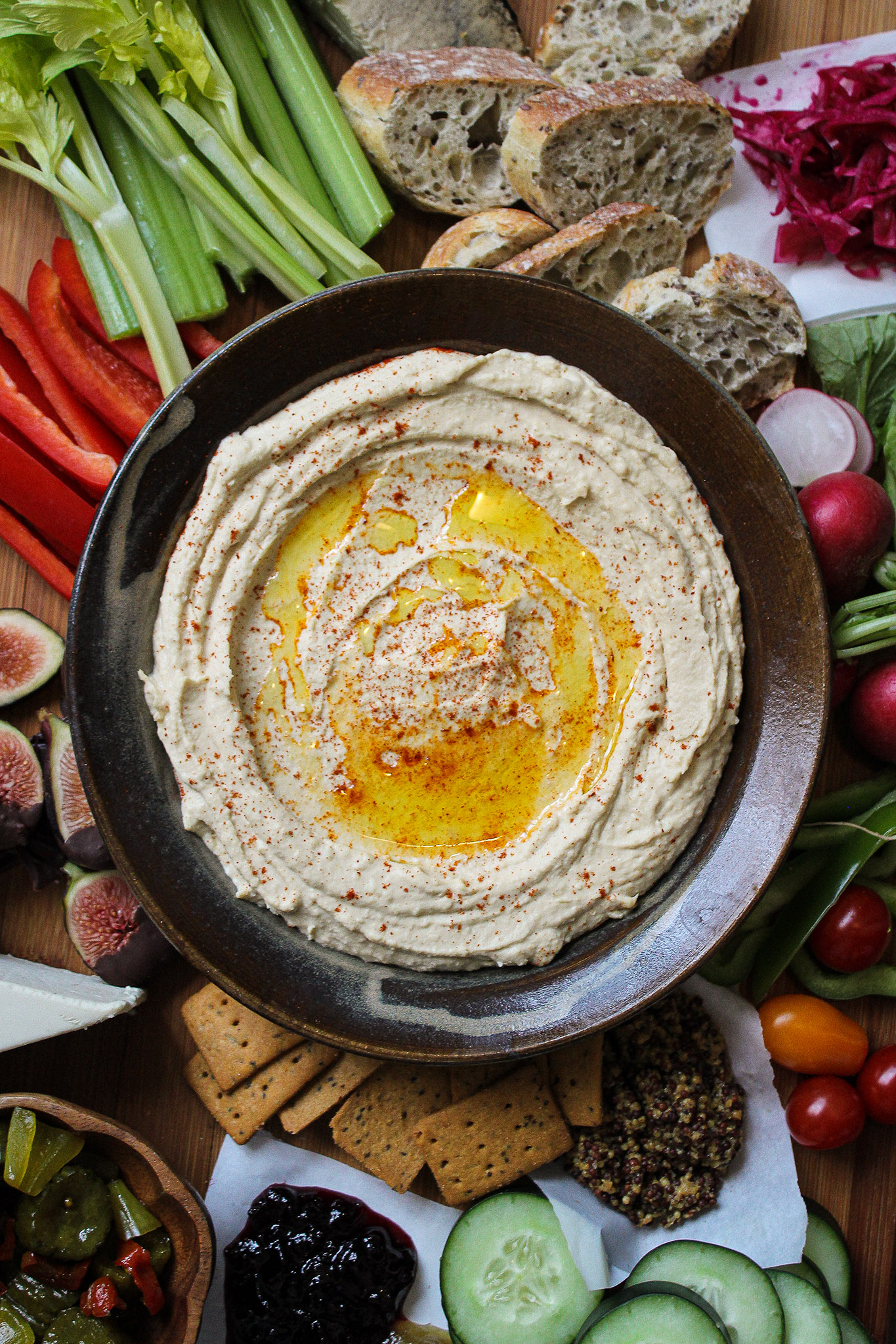 Classic Creamy Roasted Garlic Hummus – smallkitchenbigplates